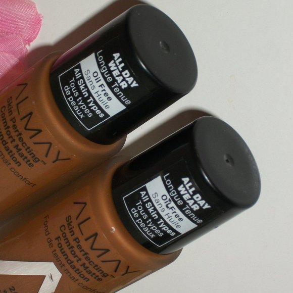 Almay | Makeup | 2 Almay Skin Perfecting Comfort Matte Foundation 24 ...